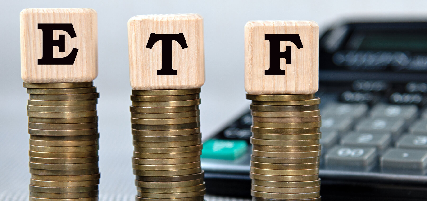 The Pros and Cons of Using ETFs to Invest - moneyland.ch