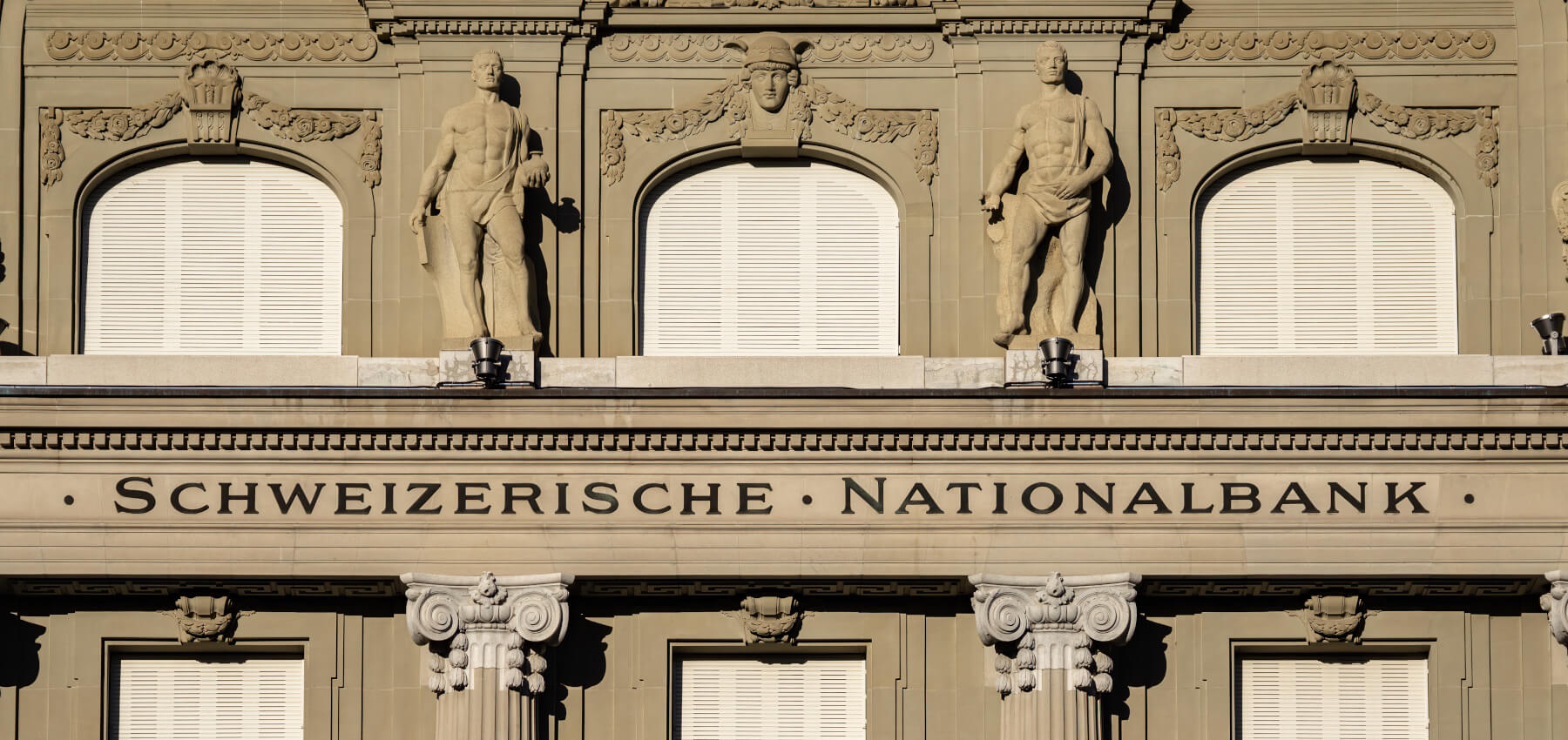 How the Lower SNB Key Interest Rate Affects You - moneyland.ch