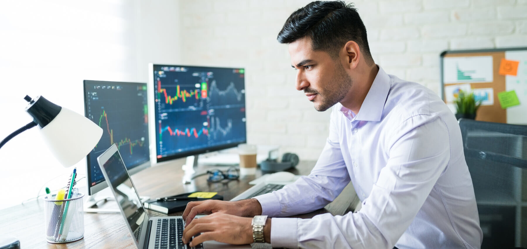 How to Invest in Tech Stocks - moneyland.ch